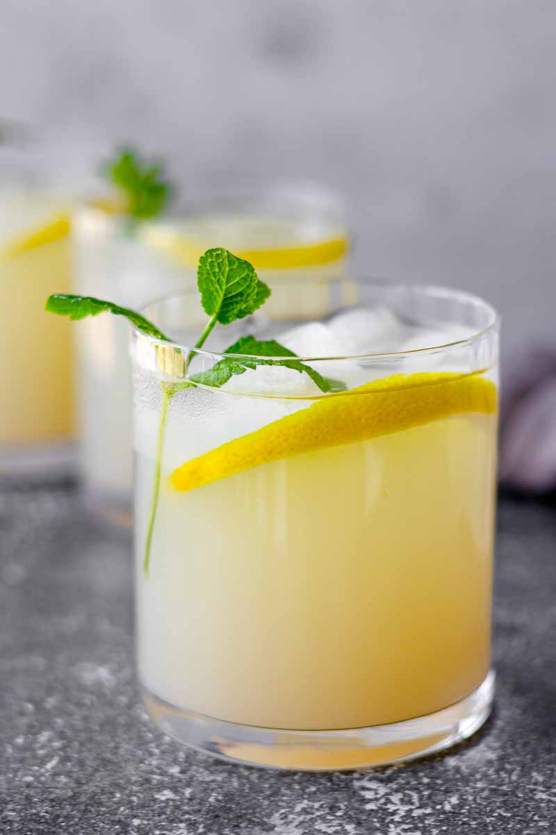 Refreshing Lychee Lemonade