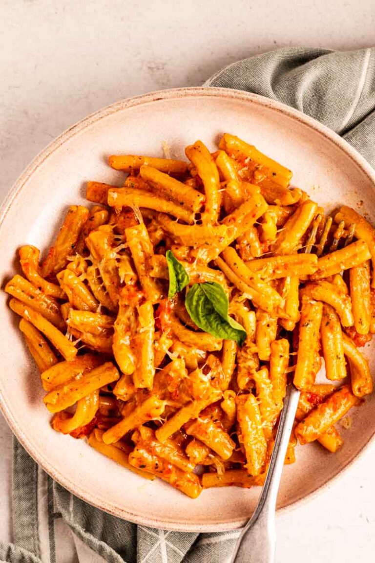Roasted Red Pepper Pesto Pasta